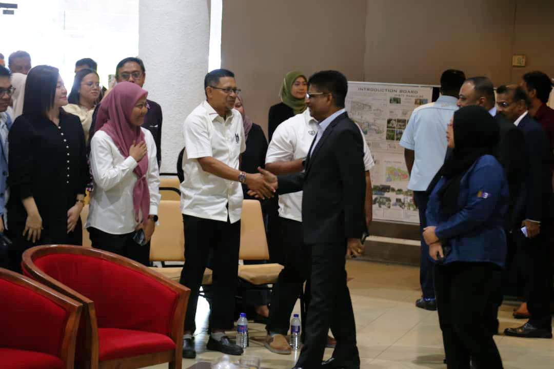 USM News Portal - HBP-URP EXHIBITION DRAWS PRAISE FROM YB DATO’ SERI SUNDARAJOO SOMU